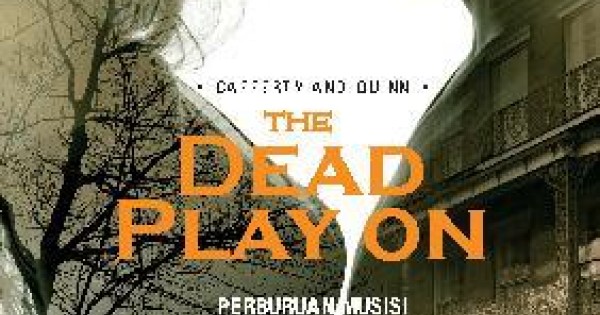 Perburuan Musisi (The Dead Play On)